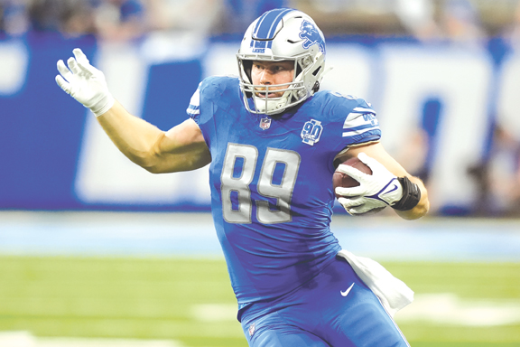 Detroit Lions match free-agent offer to keep tight end Brock Wright ...